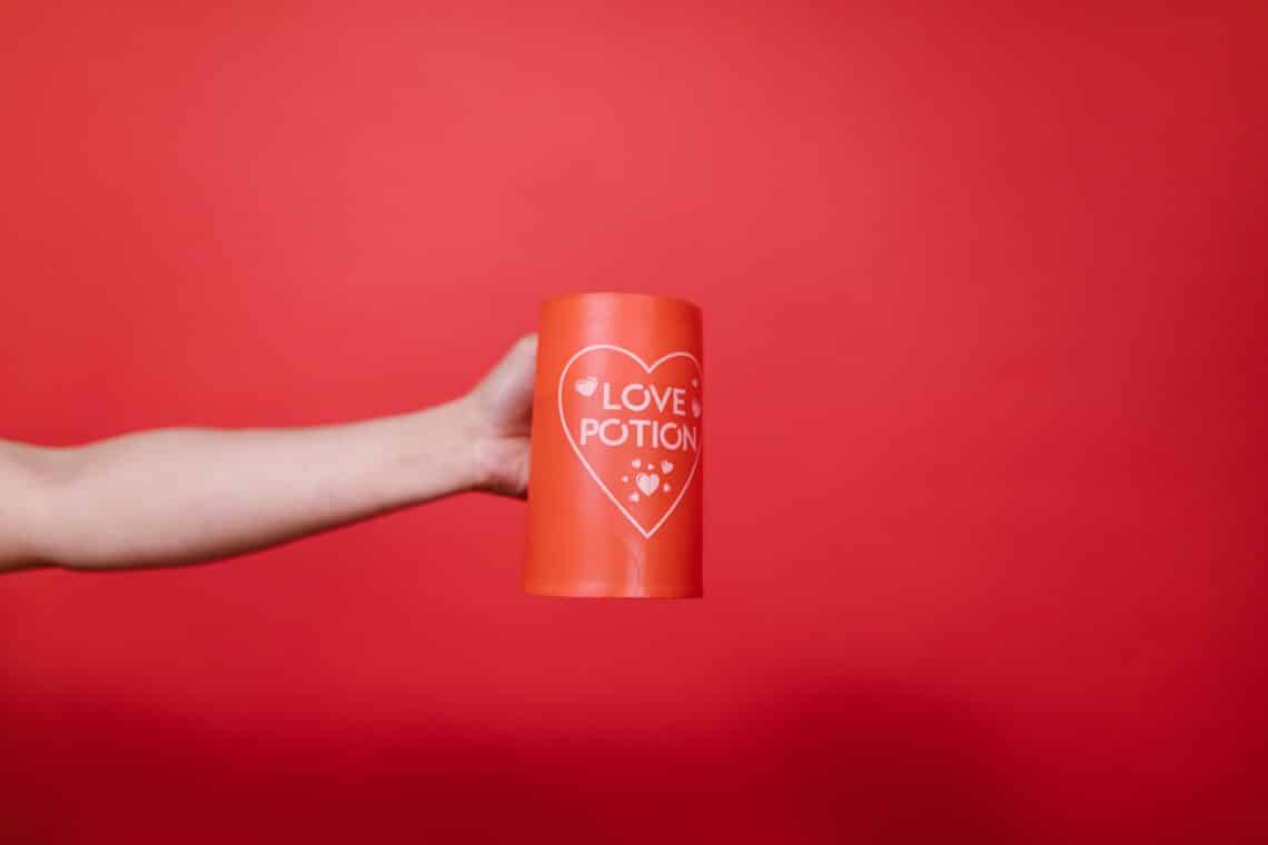 Unraveling The Science Behind Love: Exploring The Chemistry Of Smooth ...
